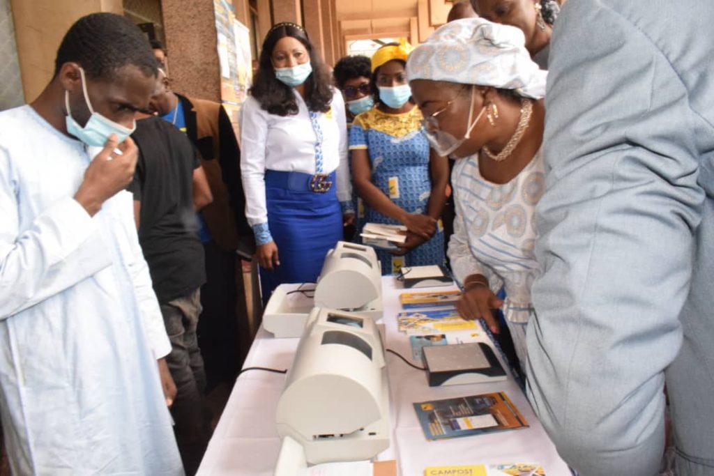 Minette Libom Li Likeng : «faire de la poste un acteur de l’inclusion ...